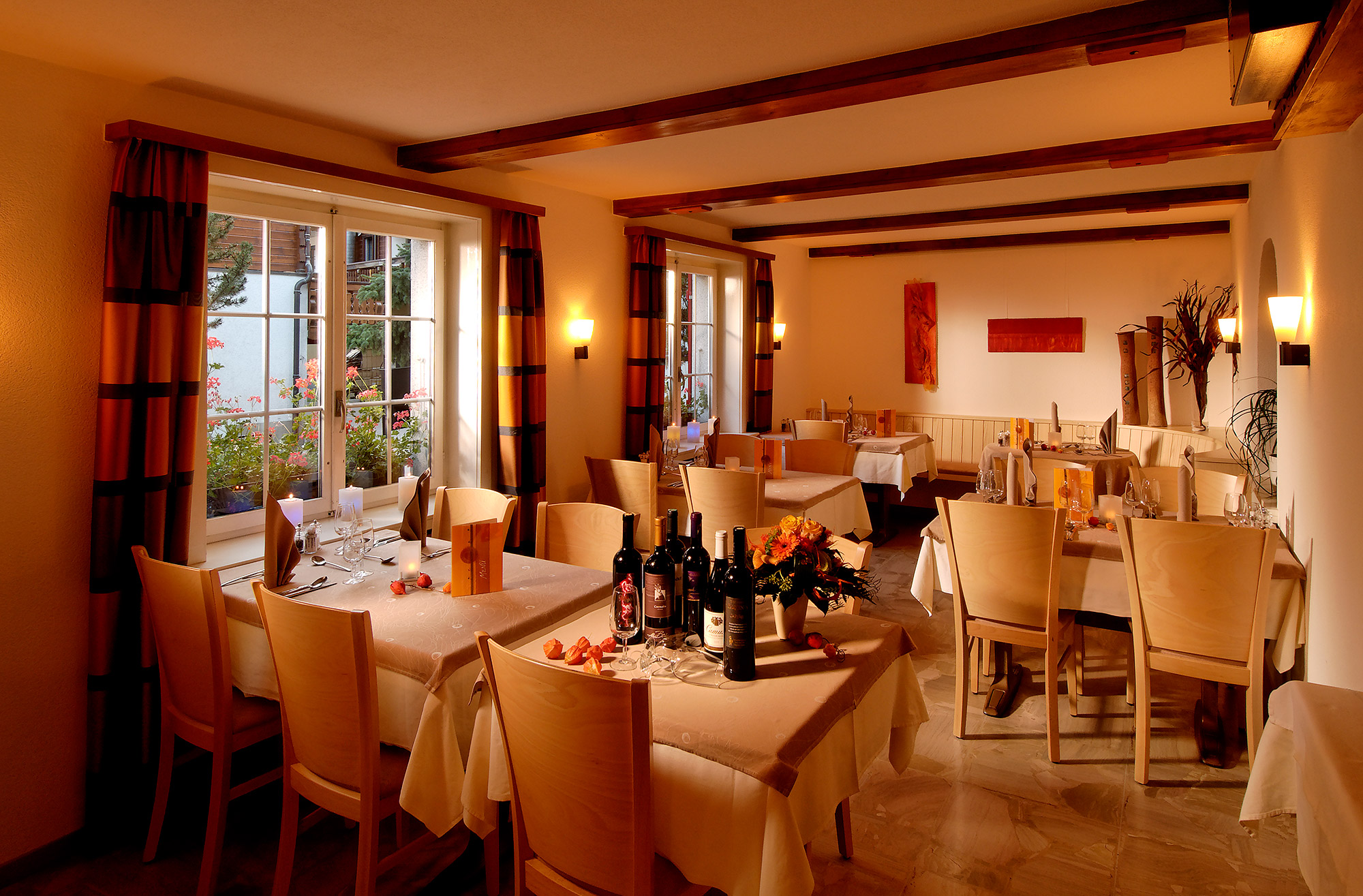 Restaurant in Saas-Fee: balanced, versatile, traditional | Park-Hotel ...